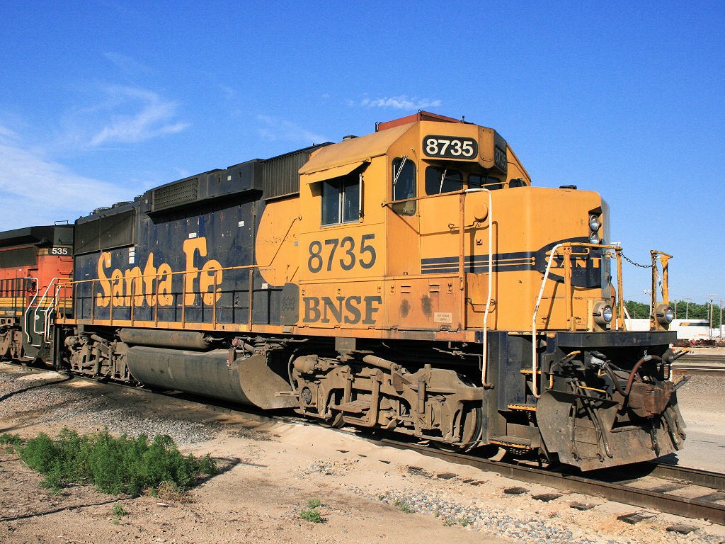 BNSF 8735